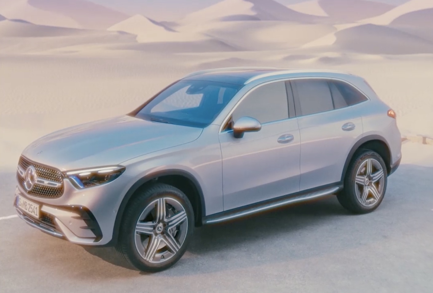 The Avantgarde trải nghiệm xe điện EQ mới nhất của Mercedes tại The Global City